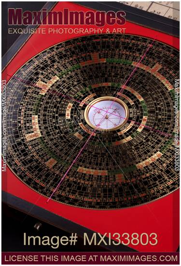 Photo of Feng Shui geomantic compass Luo Pan black metal plate of the ...