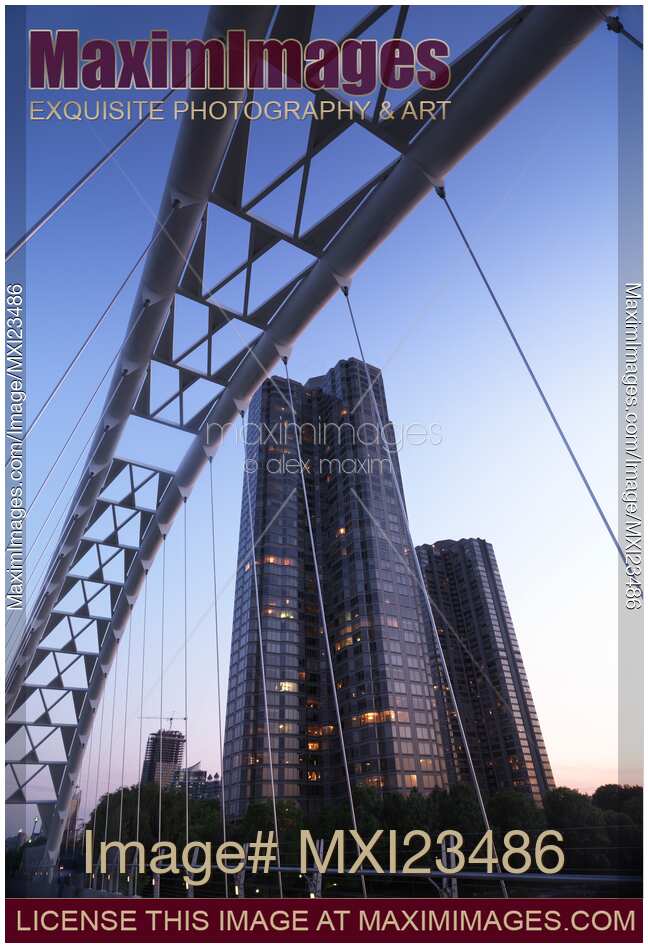 Photo of Toronto The Humber River Arch Bridge | Stock Image MXI23486