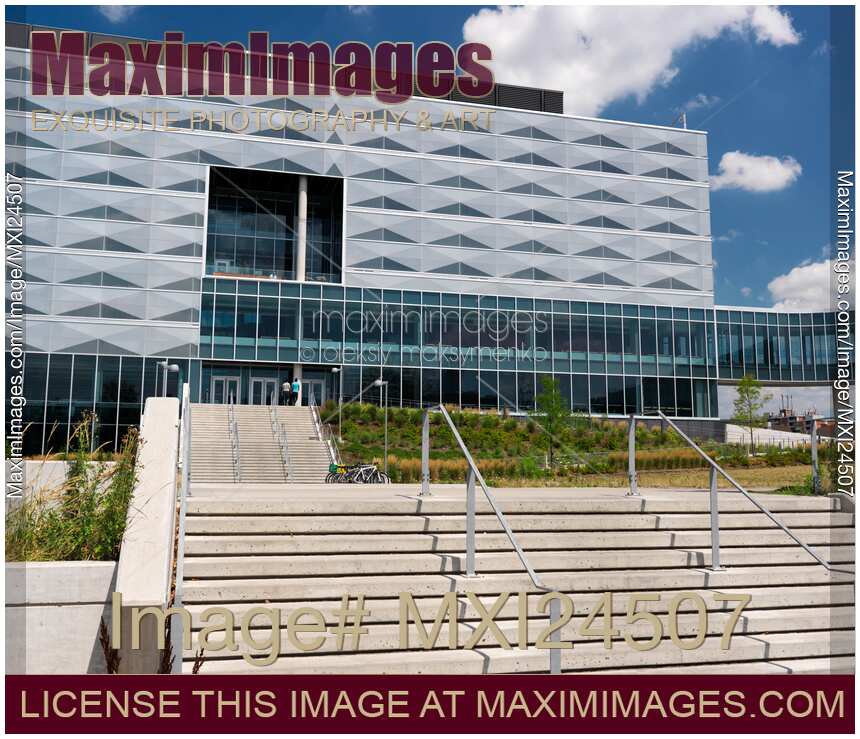 Photo of University of Waterloo building | Stock Image MXI24507