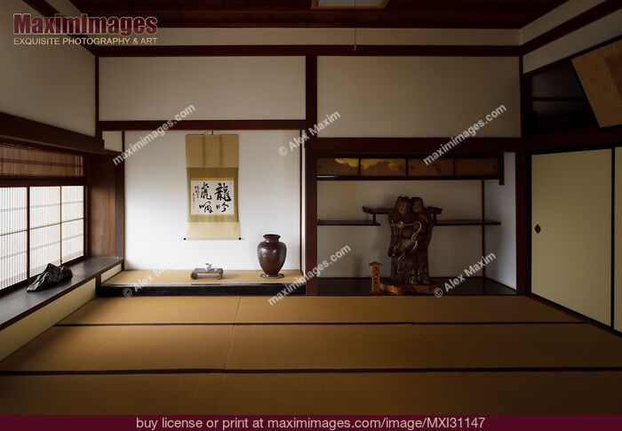 Historic traditional Japanese Zen room with an alcove tokonoma Nanzen ...