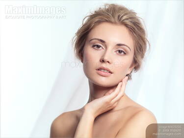 Photo of Beauty portrait of relaxed woman face with natural look ...